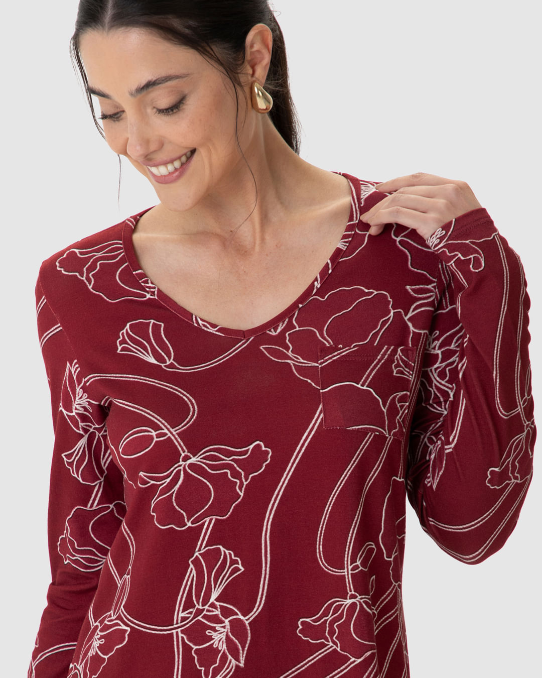 Blusa Feminina Decote V Bolso Funcional Estampada Em Viscose VERMELHO ...